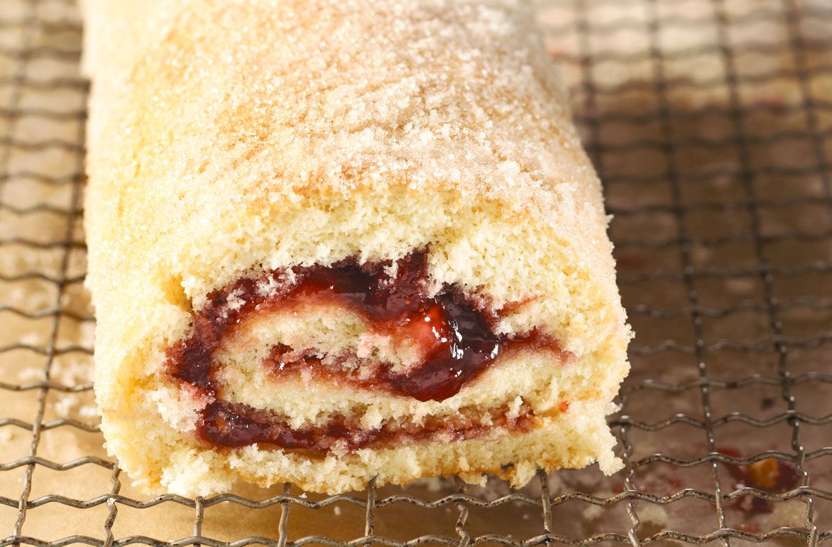26 classic British bakes and cakes that are easy to make | GoodtoKnow