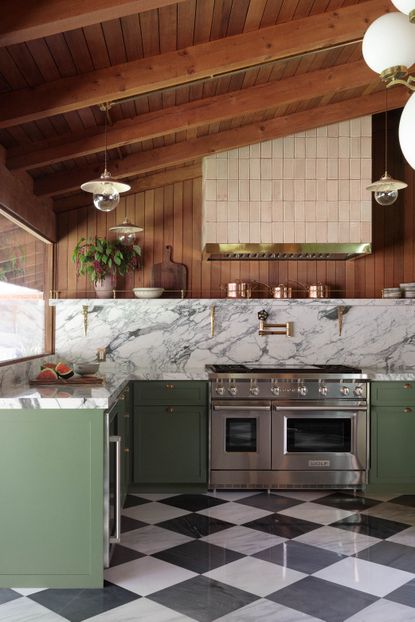 Tiled Range Hoods Are the Trend for Expensive-Looking Kitchens | Livingetc