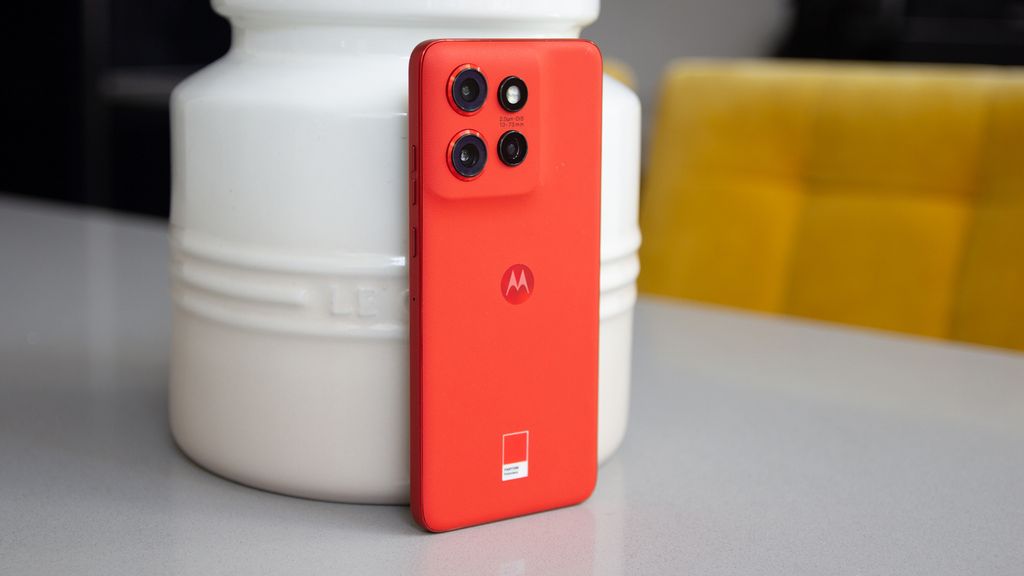 Motorola Edge 50 Neo review: compact mid-range brilliance | T3