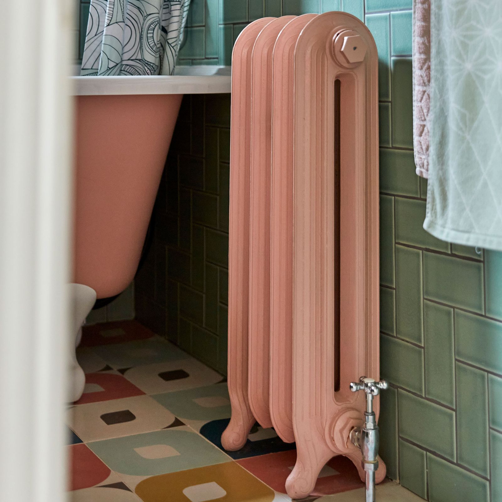 How to paint a radiator - a step-by-step guide | Ideal Home