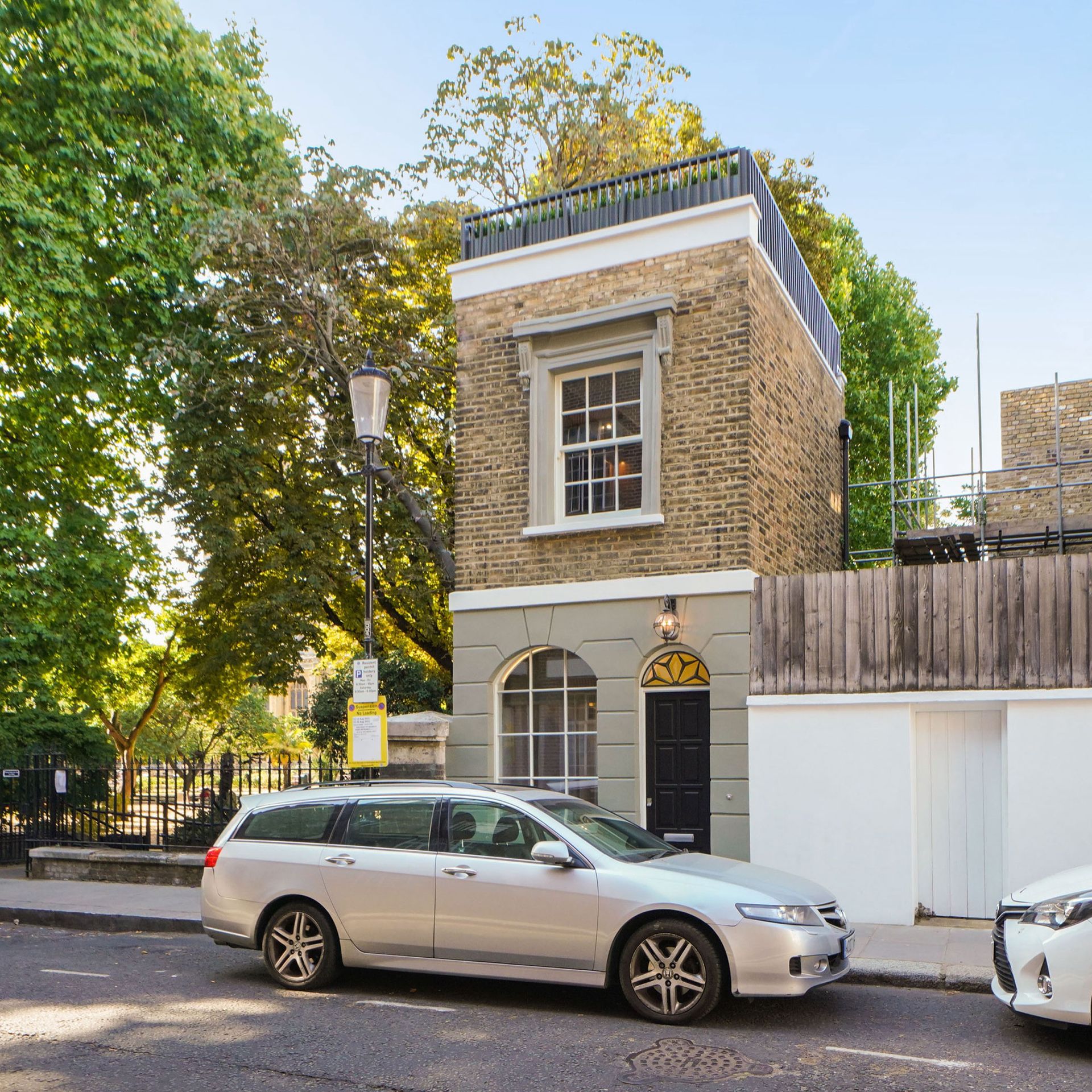 The smallest house in Chelsea is for sale so we took a peek | Ideal Home