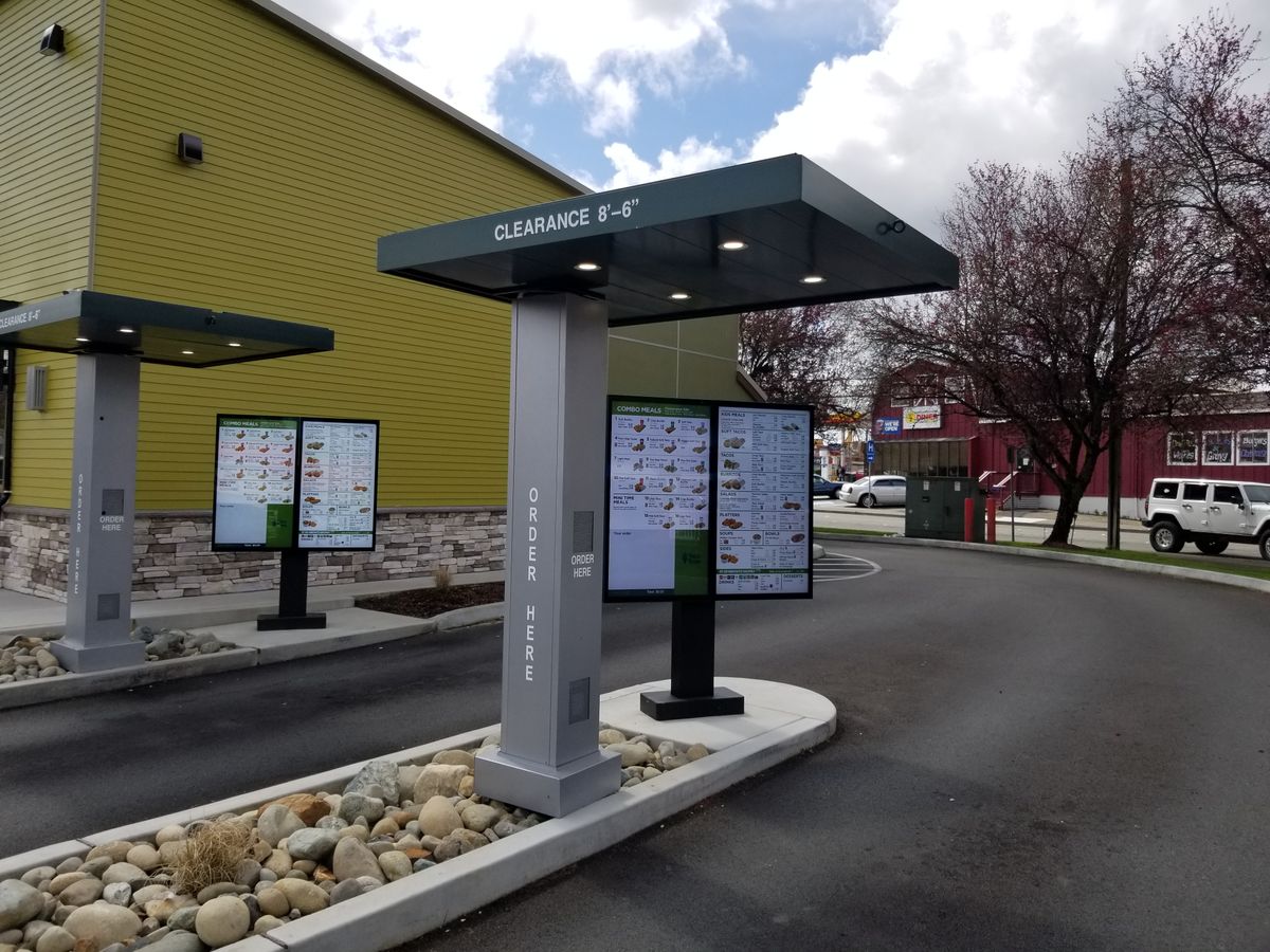 Brightening Up Drive-Thru Lines at QSRs Simplified with LG Displays ...