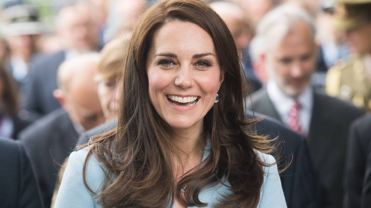 This is what Kate Middleton's handwriting says about her | Marie Claire UK