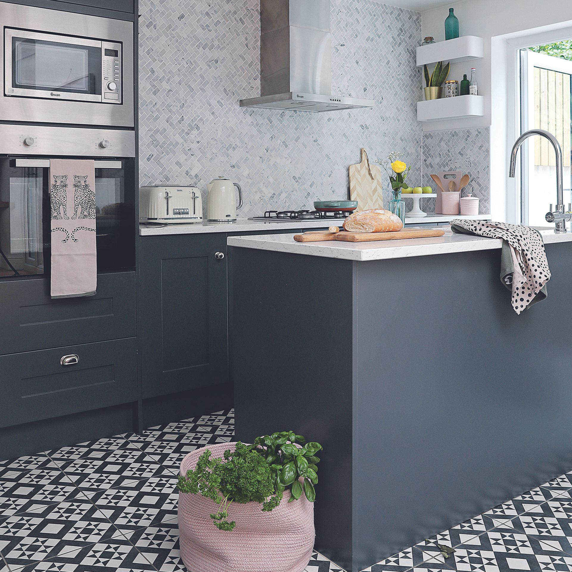 13 small kitchen island ideas to complete a compact space | Ideal Home