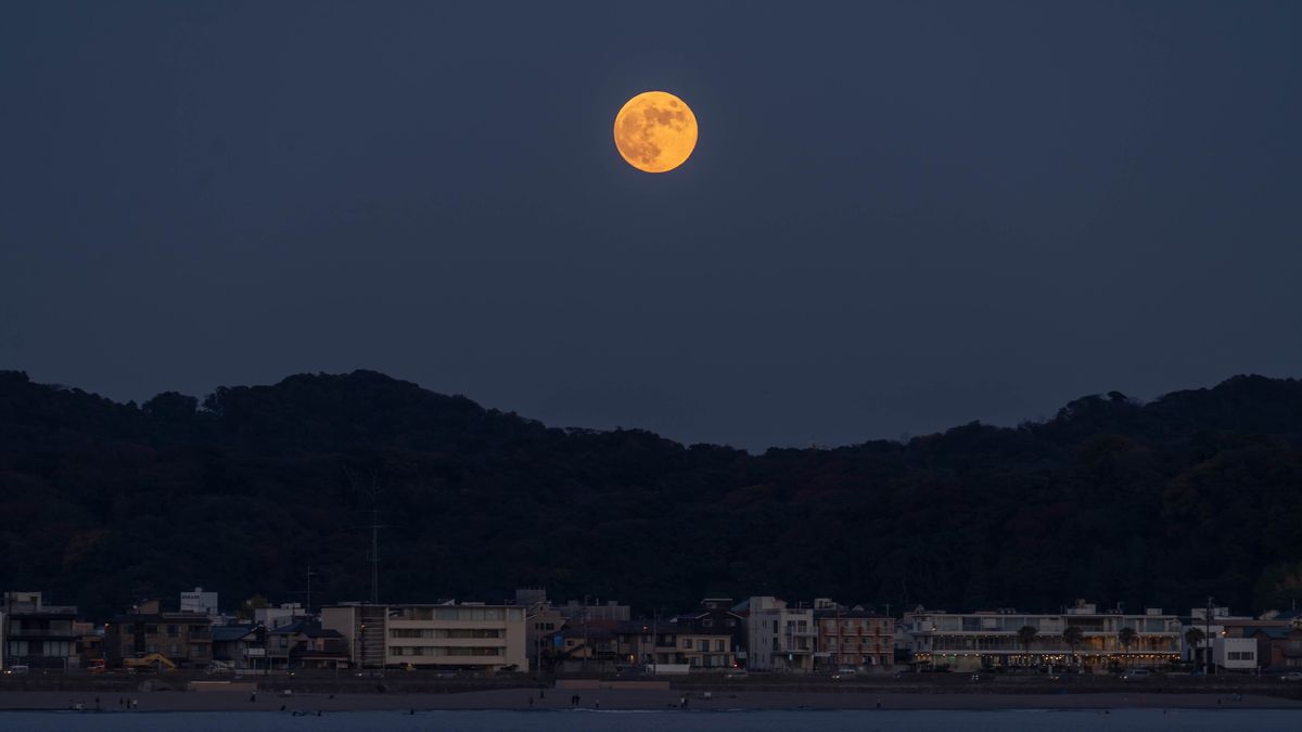 Don't miss these 15 spectacular moon events in 2025 | Space