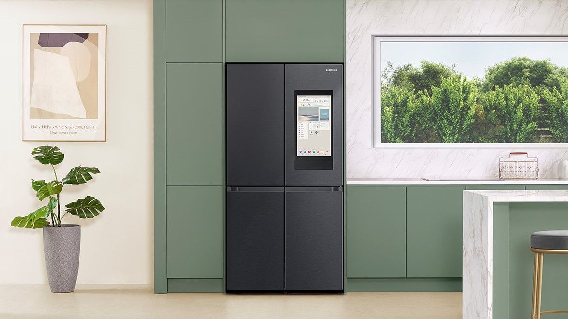 Samsung unveiled their ingenious new AI refrigerator