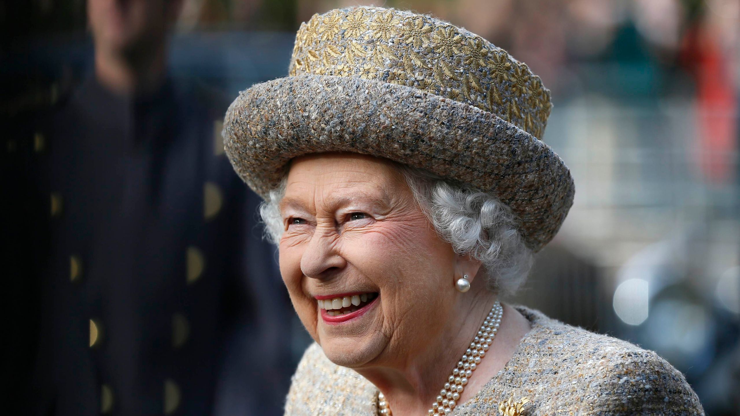 The Queen's rule that all female royals, including Duchesses Catherine ...