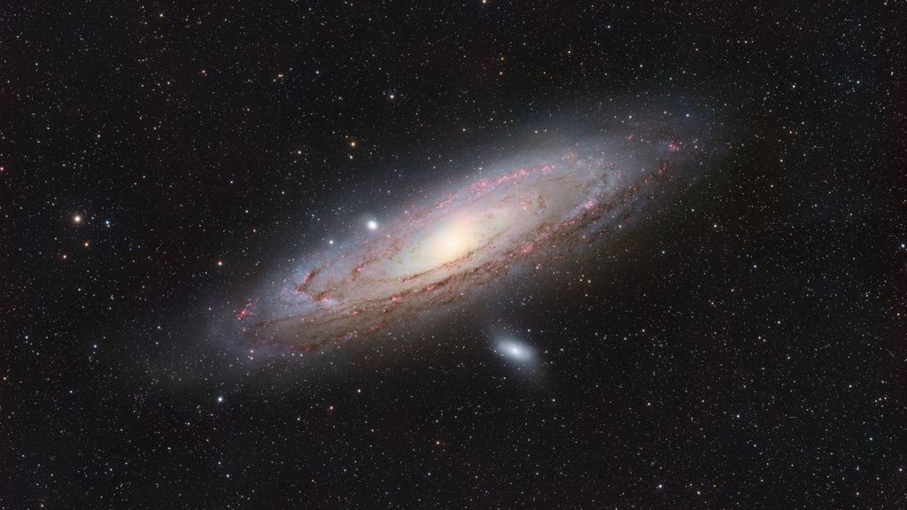 See our neighboring galaxy Andromeda shine in stunningly detailed ...