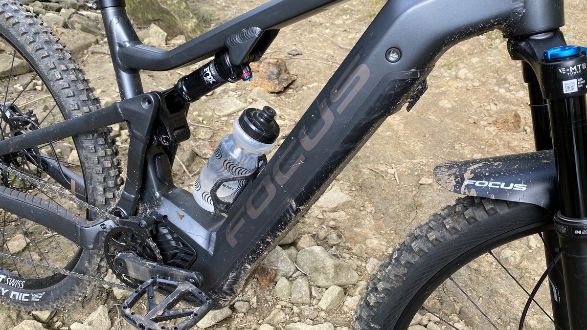 Focus THRON2 6.9 e-MTB review – a utility bike that still knows how to ...