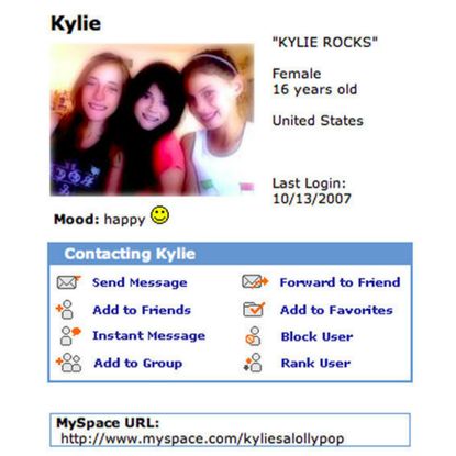 These A-Listers' Myspace Profiles From Before They Were Famous Are Very ...