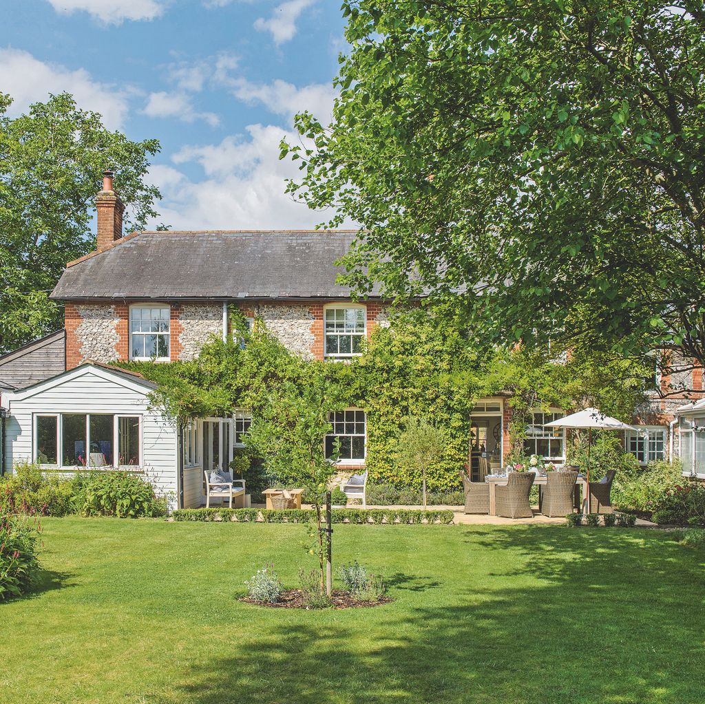 Sun mapping a garden - how to use the sun to plan a garden | Ideal Home