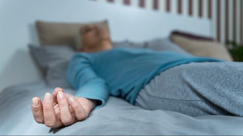 I can fall asleep in five minutes flat — here's how I do it night after ...