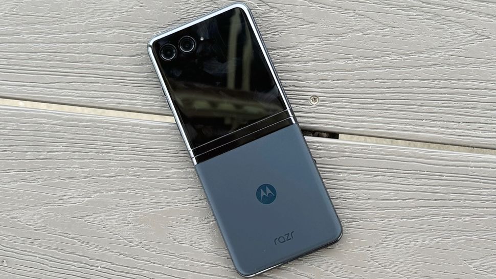 Motorola's Razr 2025 is making me and my Razr Plus 2023 jealous — and ...