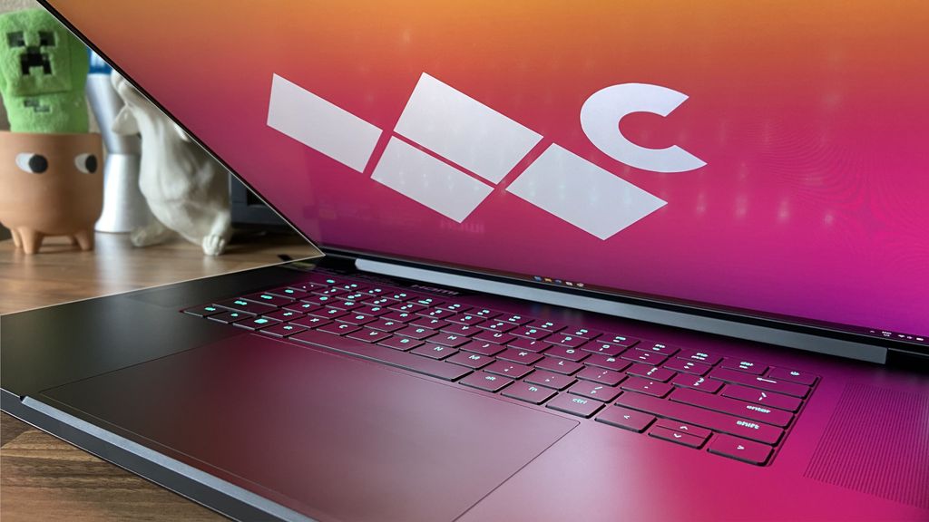 Razer Blade 18 review: Extreme portable gaming without compromising ...