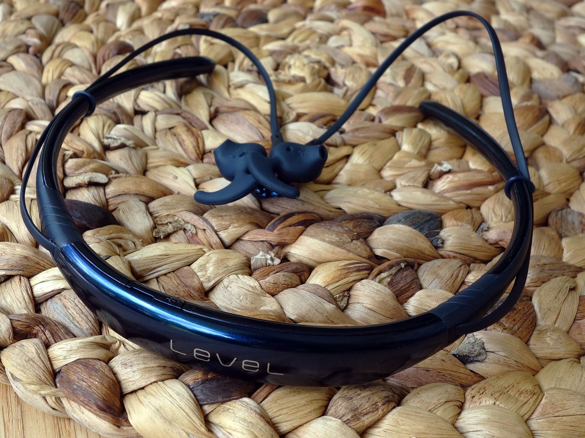 Samsung Level U Wireless Headphones review | Android Central