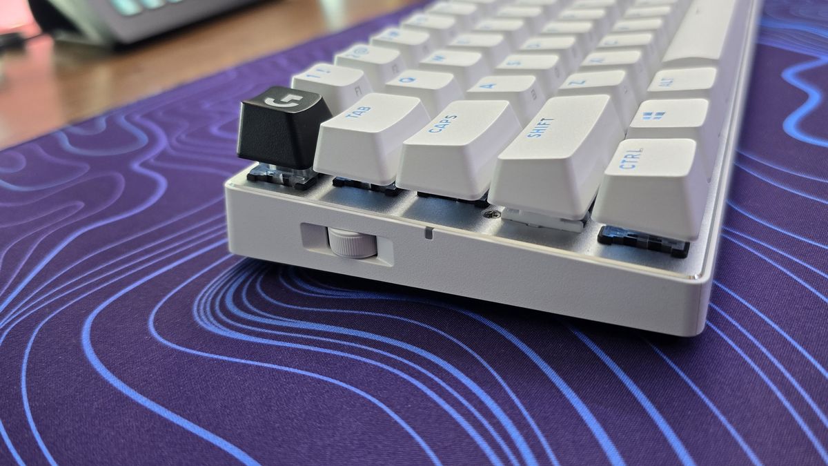 Logitech G Pro X 60 Lightspeed Review: Compact and Customizable | Tom's ...