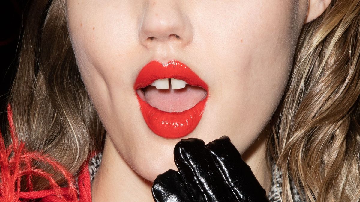 Smudge-Proof Makeup for Under Your Face Mask | Transfer-Free Products ...