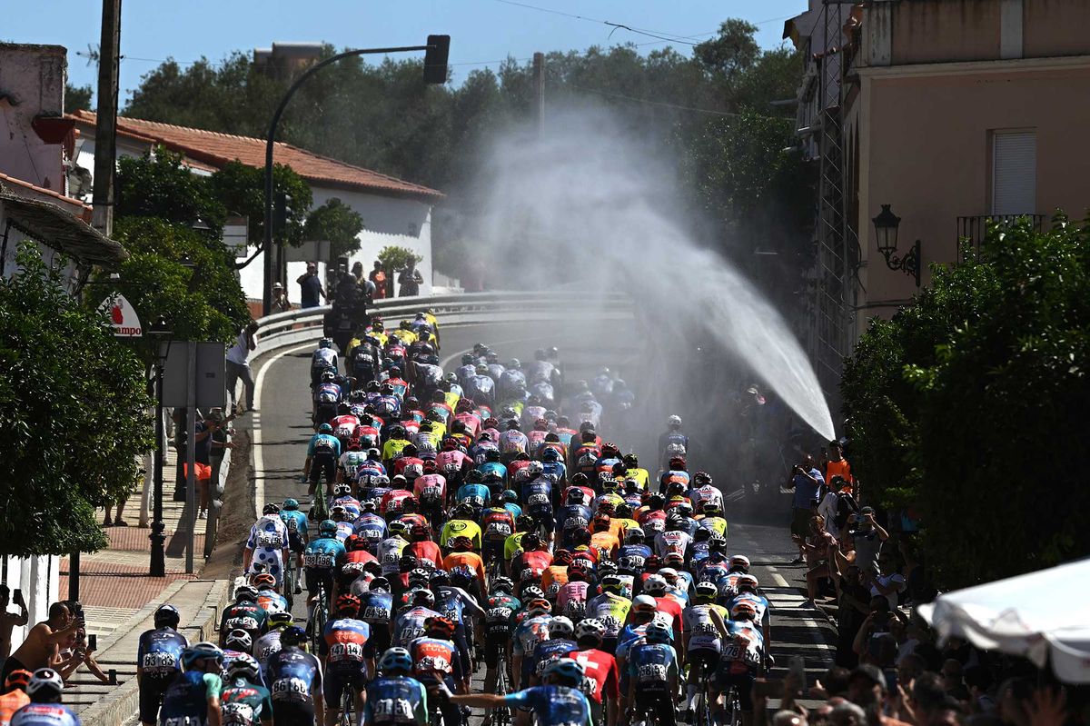 What is the UCI's Extreme Weather Protocol? | Cyclingnews