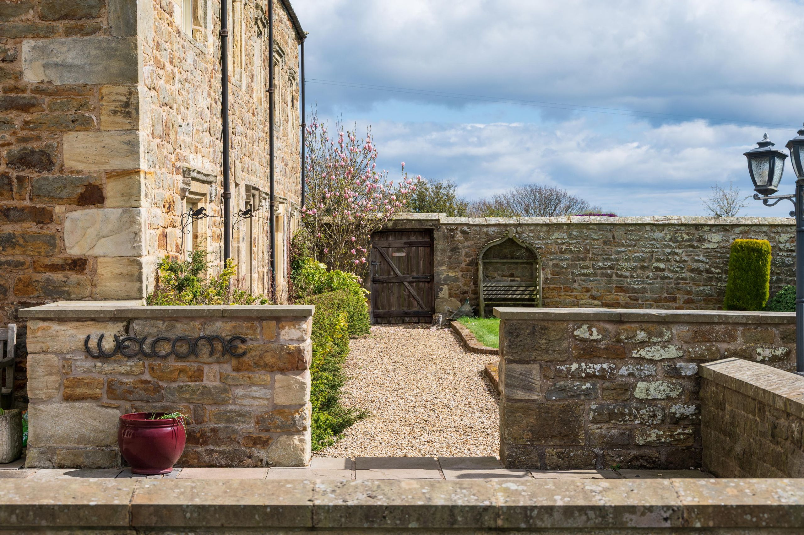 A country manor that's 18th century on the outside, 21st century on the ...