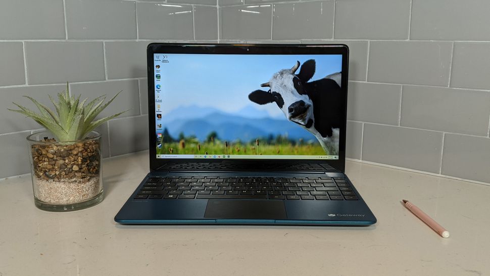 Gateway 14.1-inch Ultra Slim Notebook review | Laptop Mag