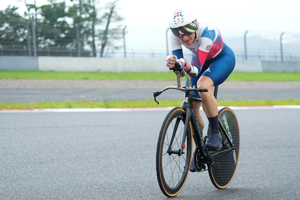 Sarah Storey claims 17th gold medal with road race victory in Tokyo ...
