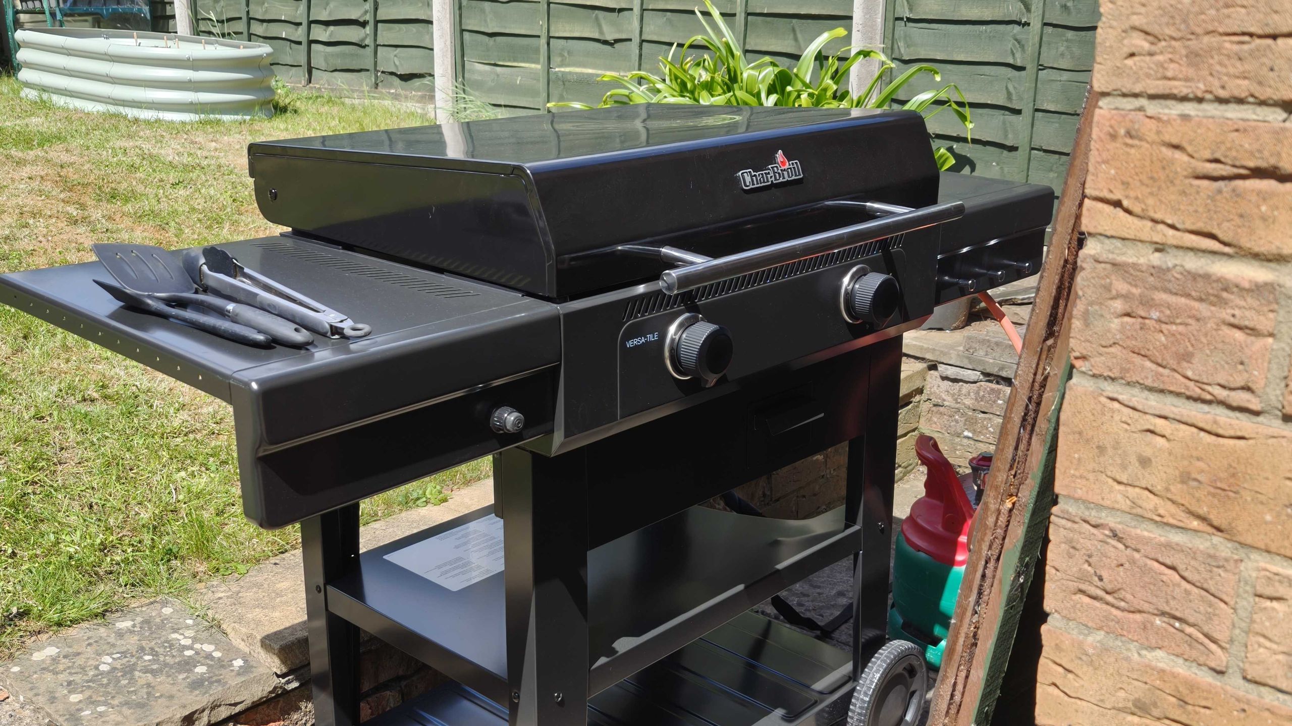 Char-Broil Versa-Tile review: A solid BBQ for all occasions | T3