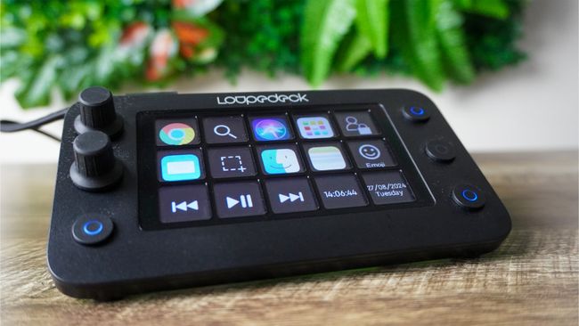 I used a controller built for streamers to boost my productivity at ...