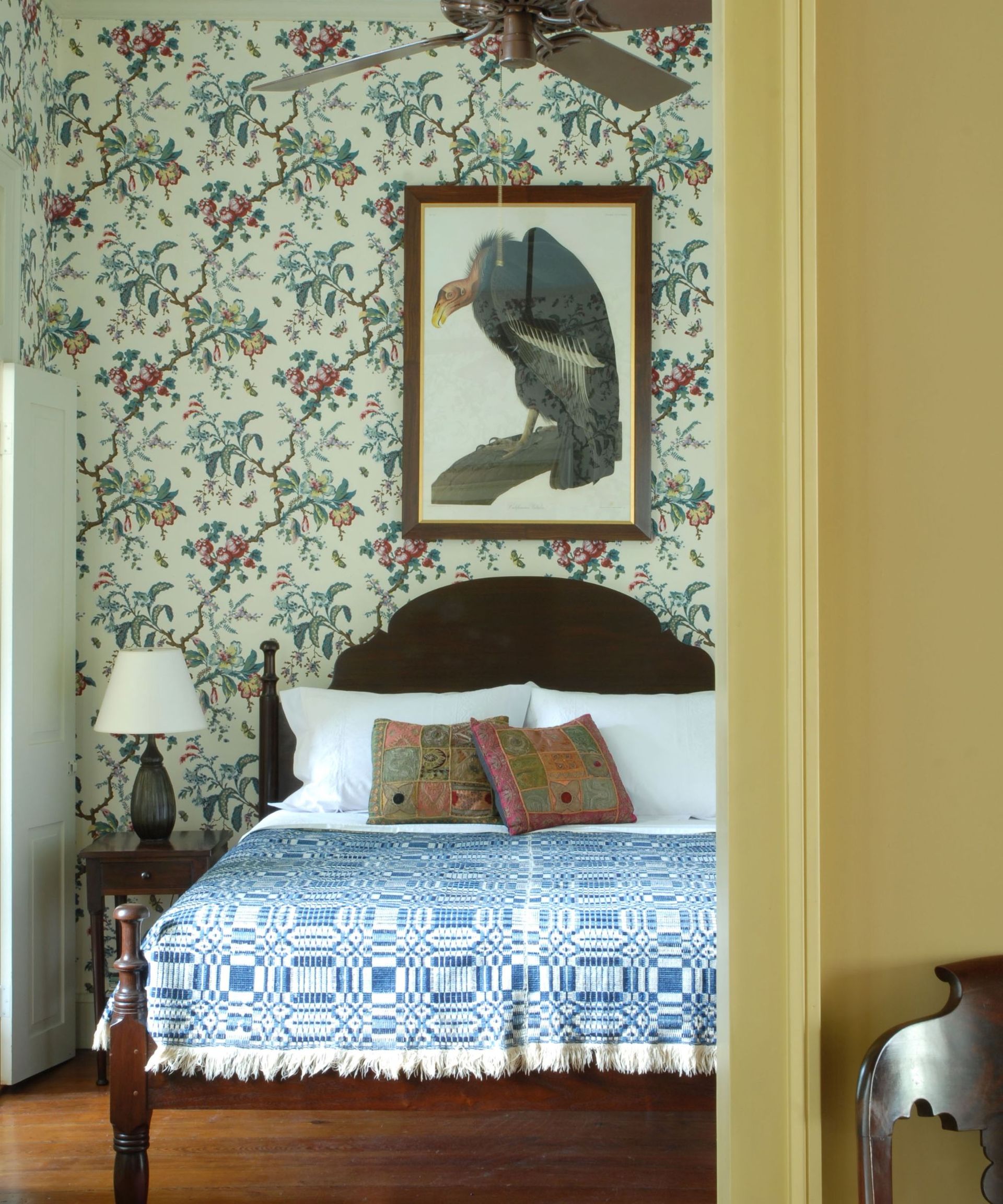 10 Ways To Declutter Your Bedroom To Make It Feel Bigger Homes And