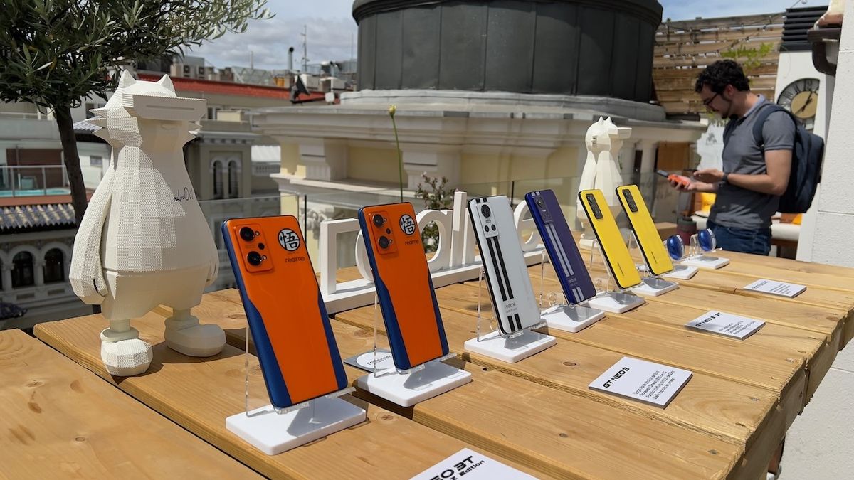 This Thor Love and Thunder-themed smartphone is the epitome of cheap ...