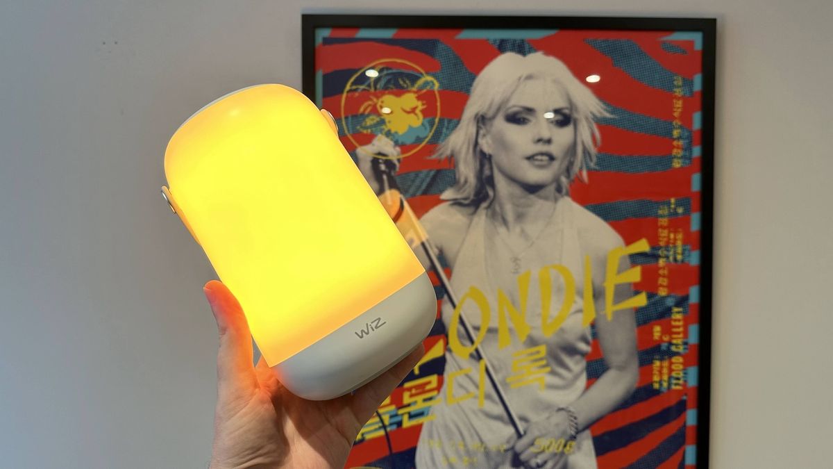 WiZ Luminaire Mobile Portable Light review: a smart lantern wherever ...