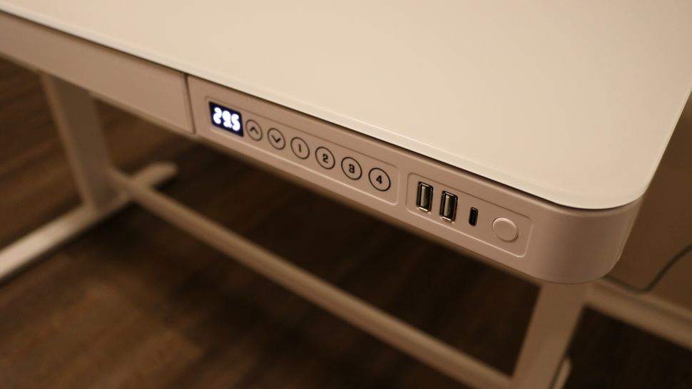 FlexiSpot EG8 Comhar standing desk review | TechRadar