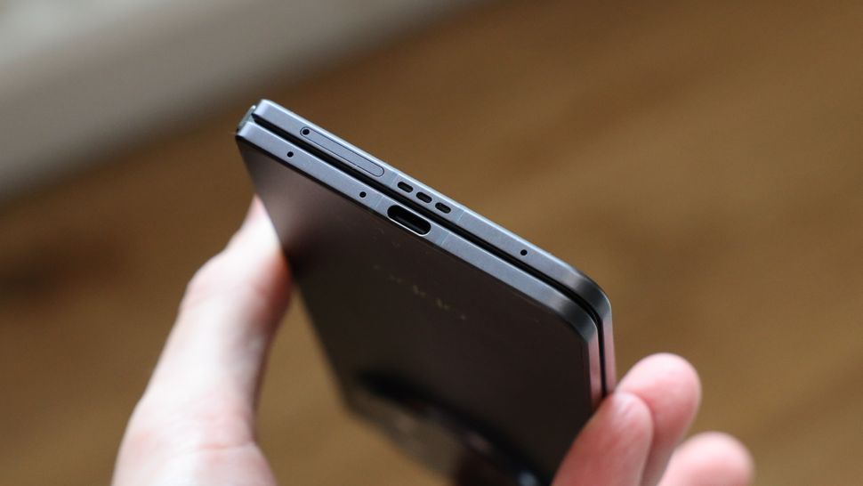 Oppo Find N5 review: a revolution in foldable phones, but not in ...