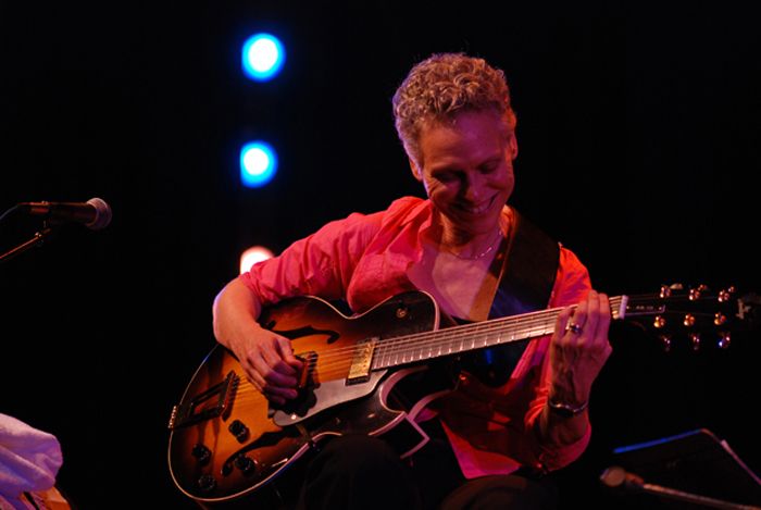 Guitar Girl'd: Interview with Mimi Fox, Queen of Jazz Guitar | Guitar World