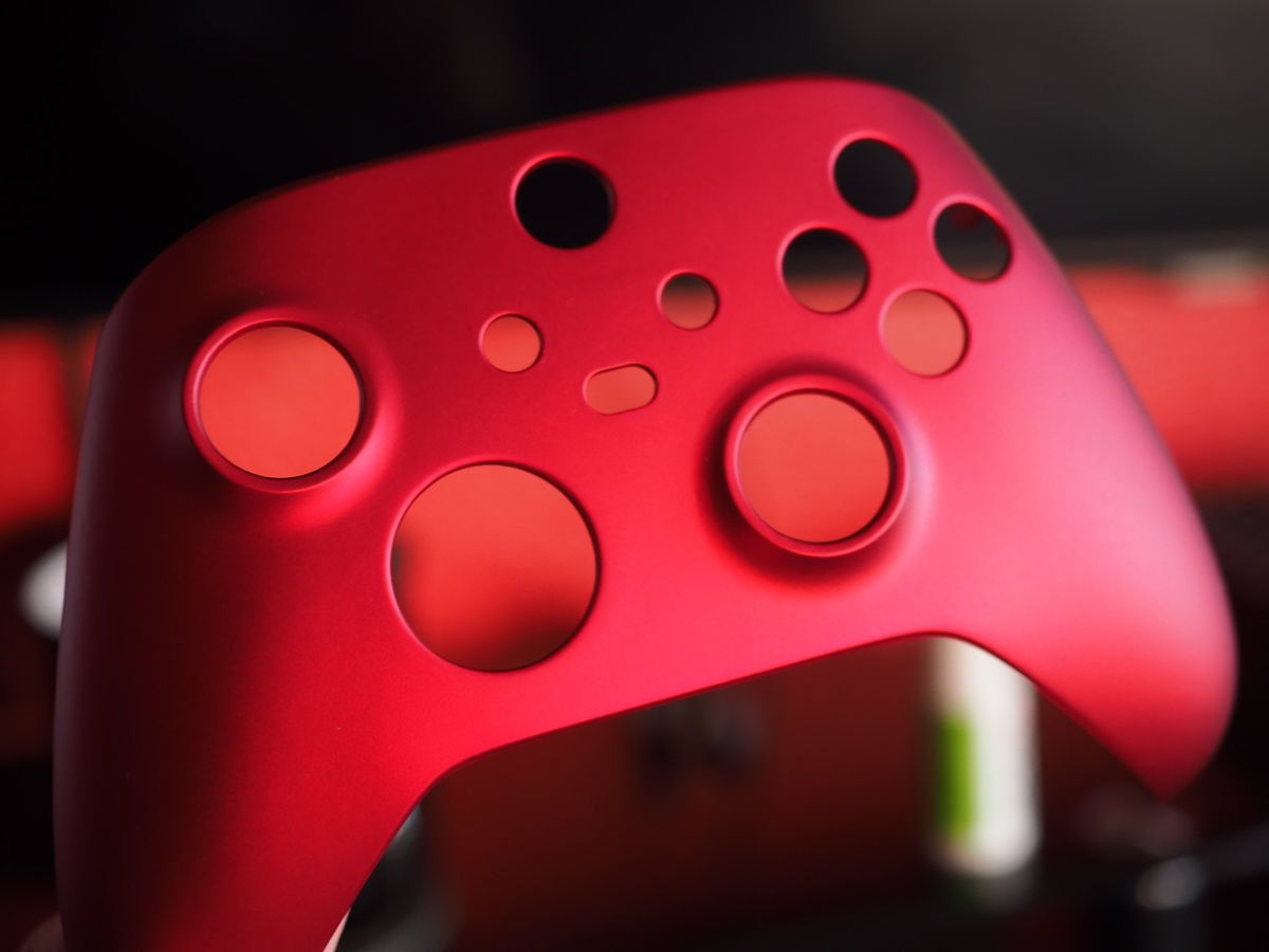 ExtremeRate Xbox Controller Shell review: Add some flair to your Xbox ...