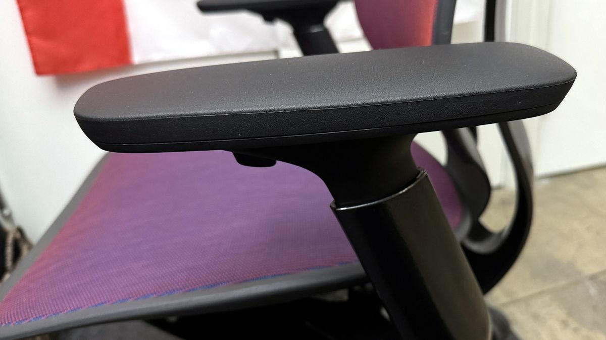 Steelcase Karman High Back Review: Adaptable frame, now with a headrest ...
