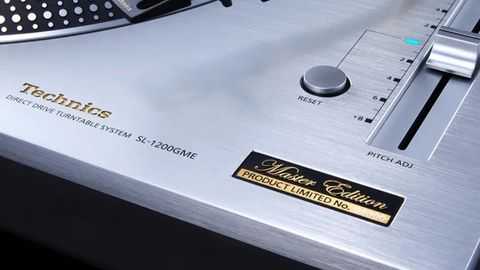 Technics waves goodbye to the legendary SL-1200 turntable with super ...