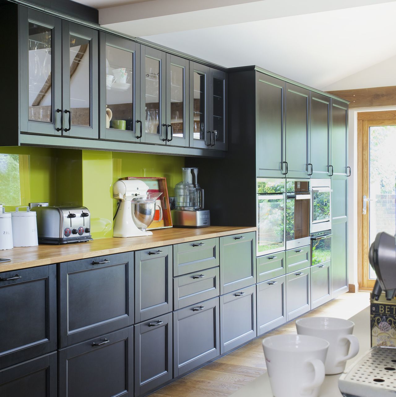 Shaker kitchen ideas – 18 simple yet striking timeless looks | Ideal Home