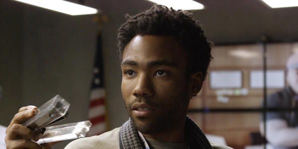 Donald Glover Is Rocking A Mustache As Lando In The Han Solo Movie, And ...