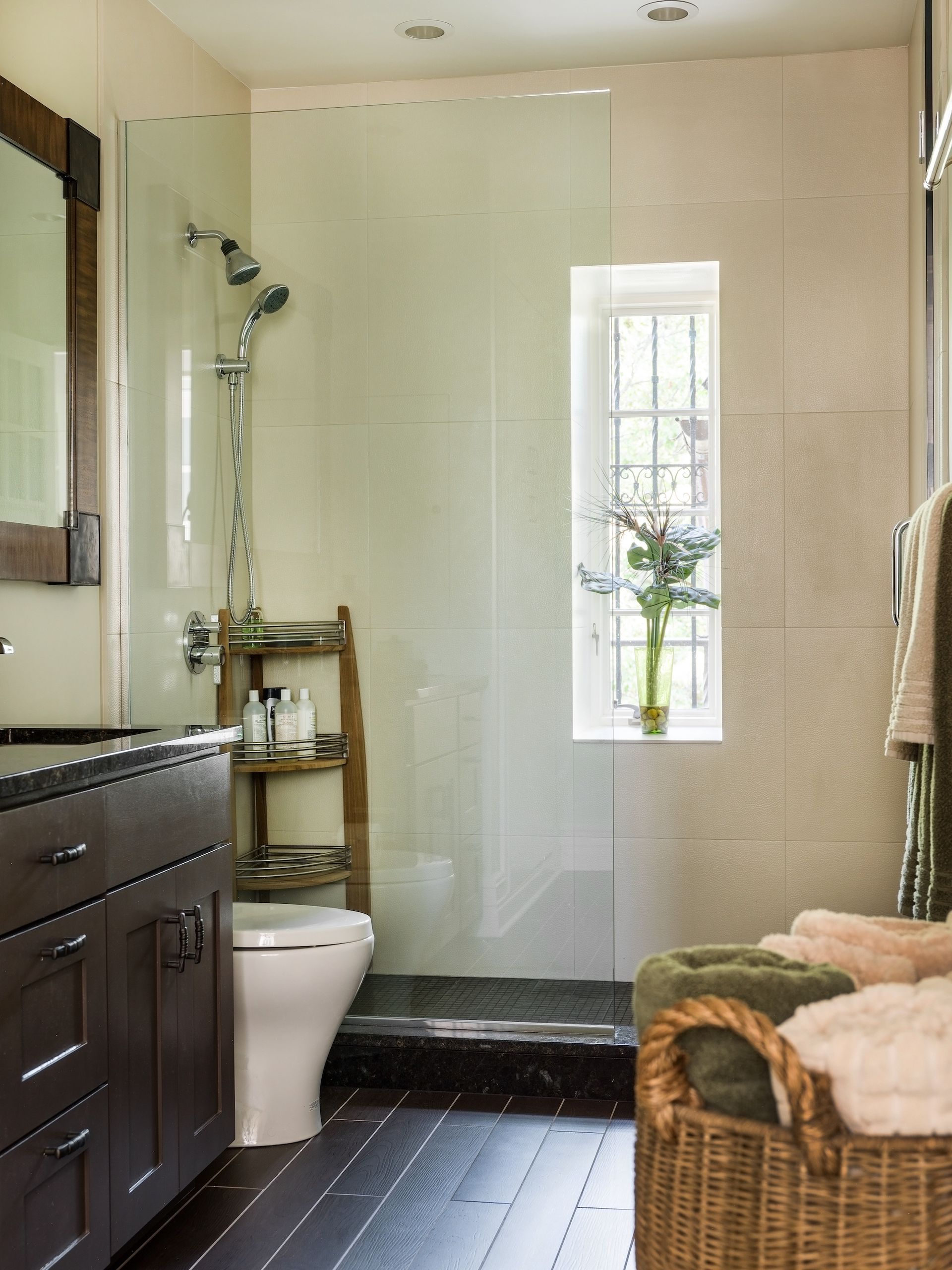 Small bathroom shower tile ideas: 15 space-enhancing designs | Real Homes