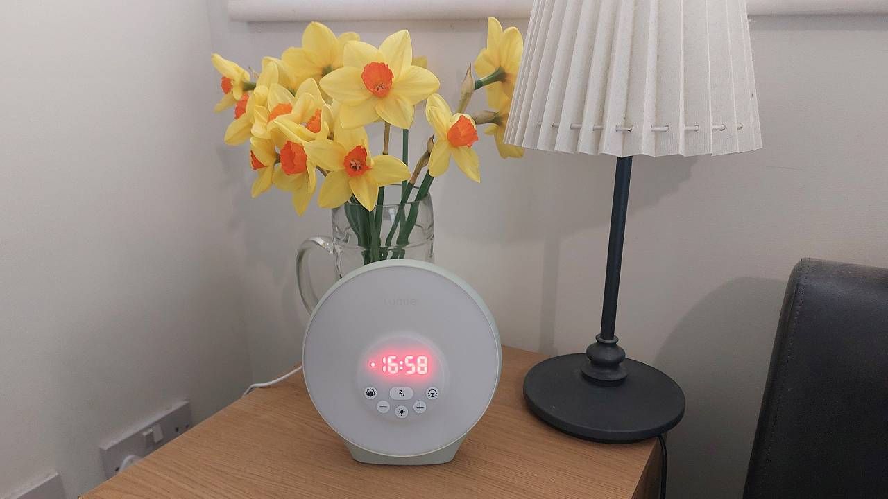 Best wake up light 2025: top sunrise lamps to help you wake up ...