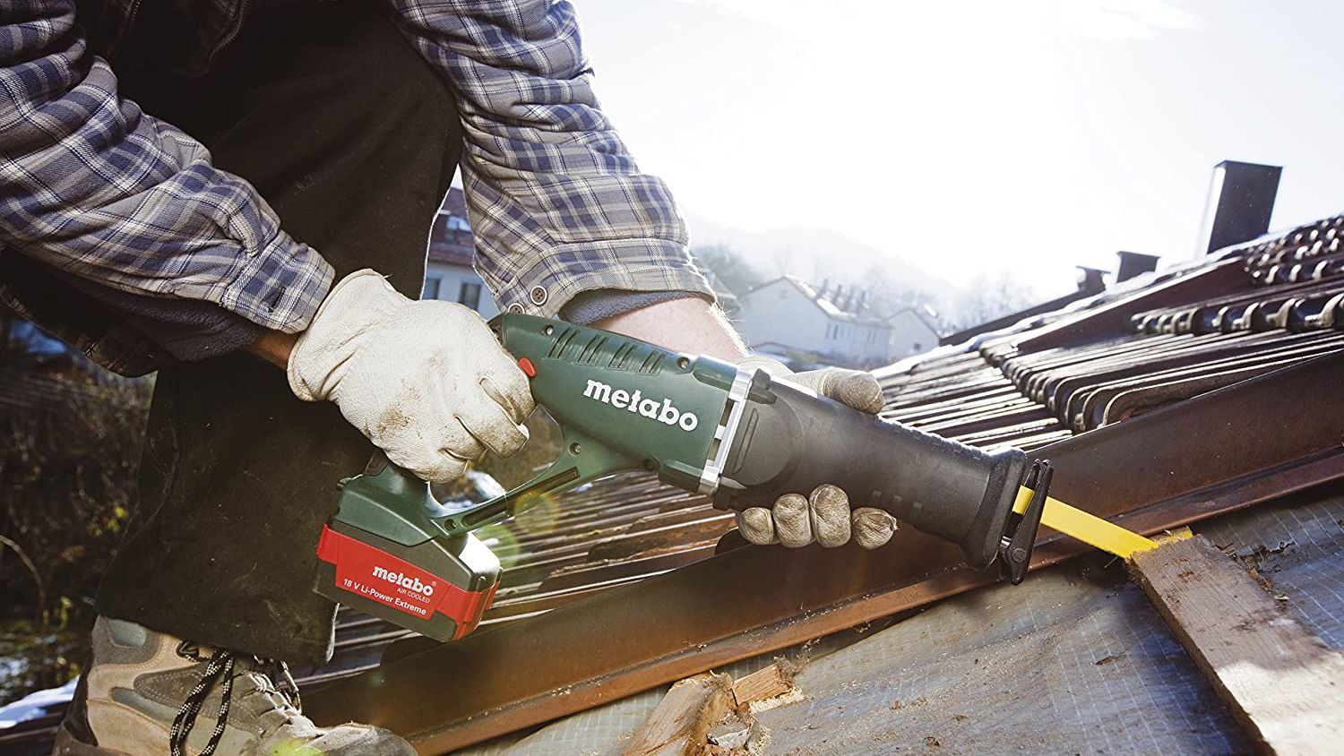 The 5 best reciprocating saws for professionals and DIYers | Homebuilding