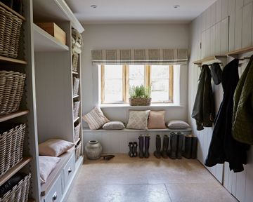 What do you put in a boot room? 5 ways to design a boot room | Homes ...