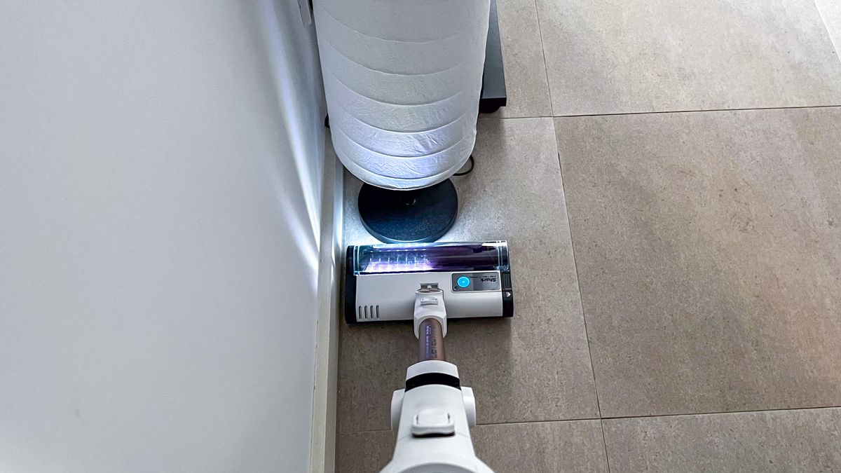 Shark Cordless Detect Pro with Auto-empty System review: this vacuum ...