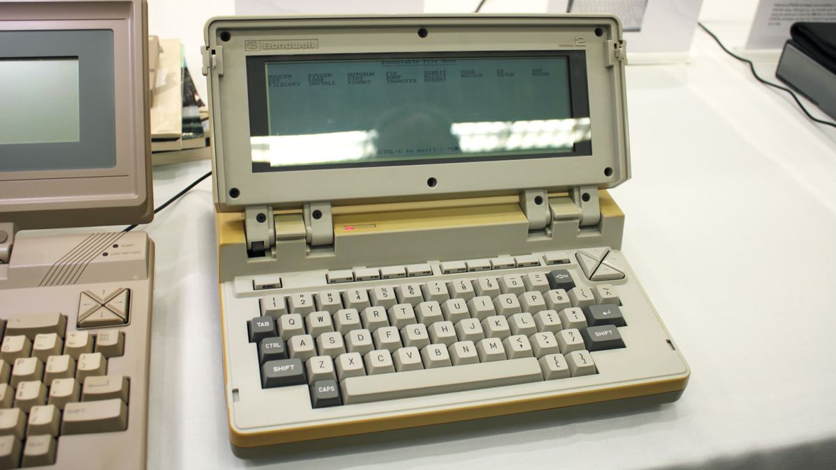 Photos show how 15 PCs shaped the way we think about laptops today ...