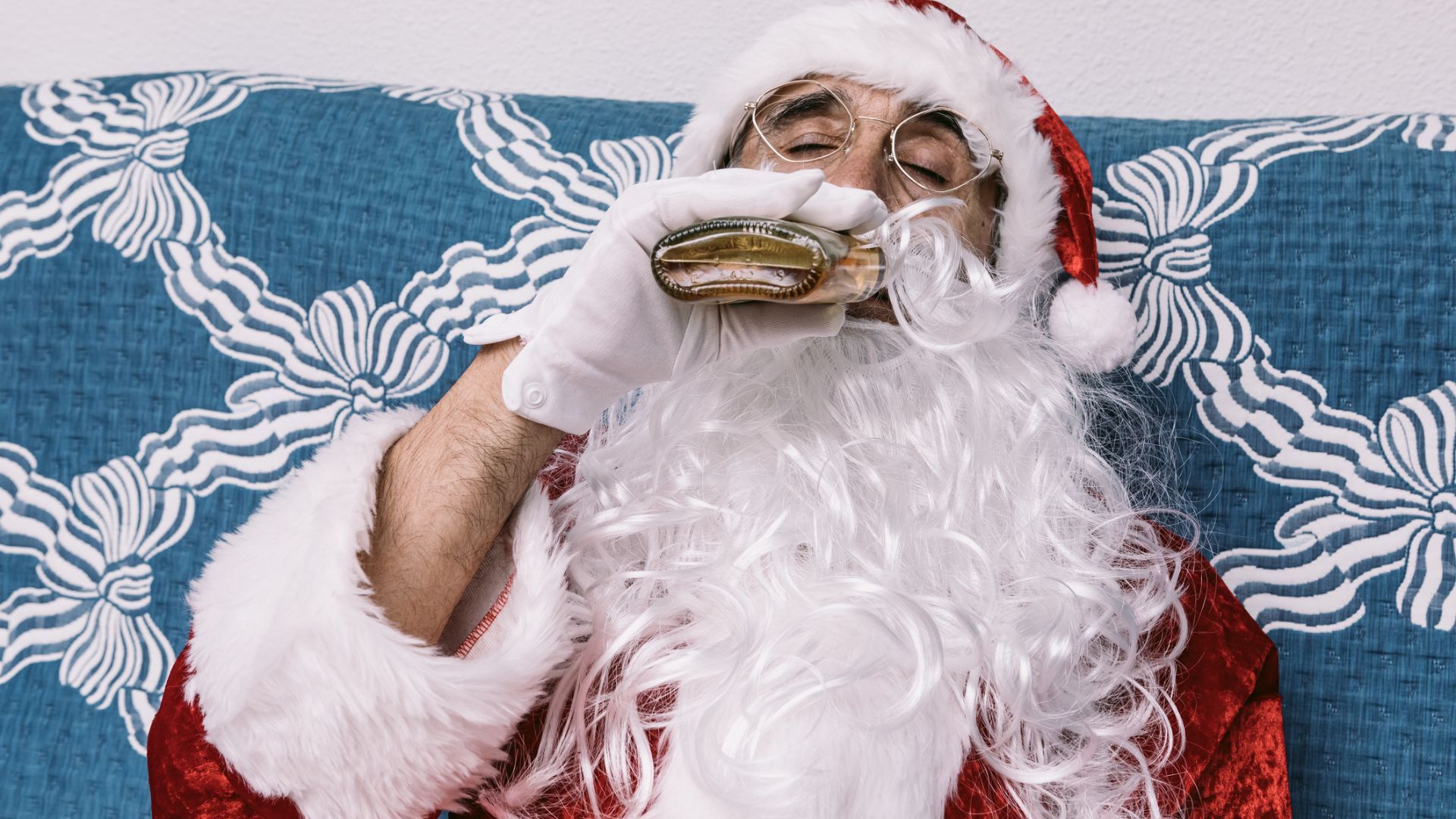 Stop having this popular festive drink if you want better sleep over ...