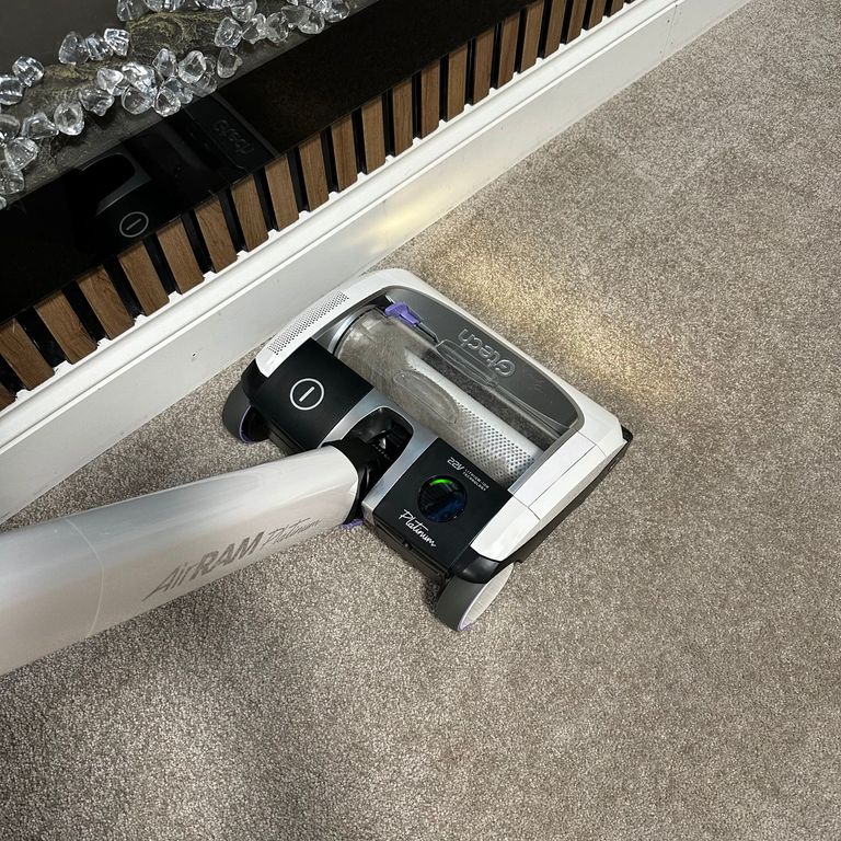 Gtech AirRAM Platinum Anti Hair Wrap cordless vacuum review | Ideal Home