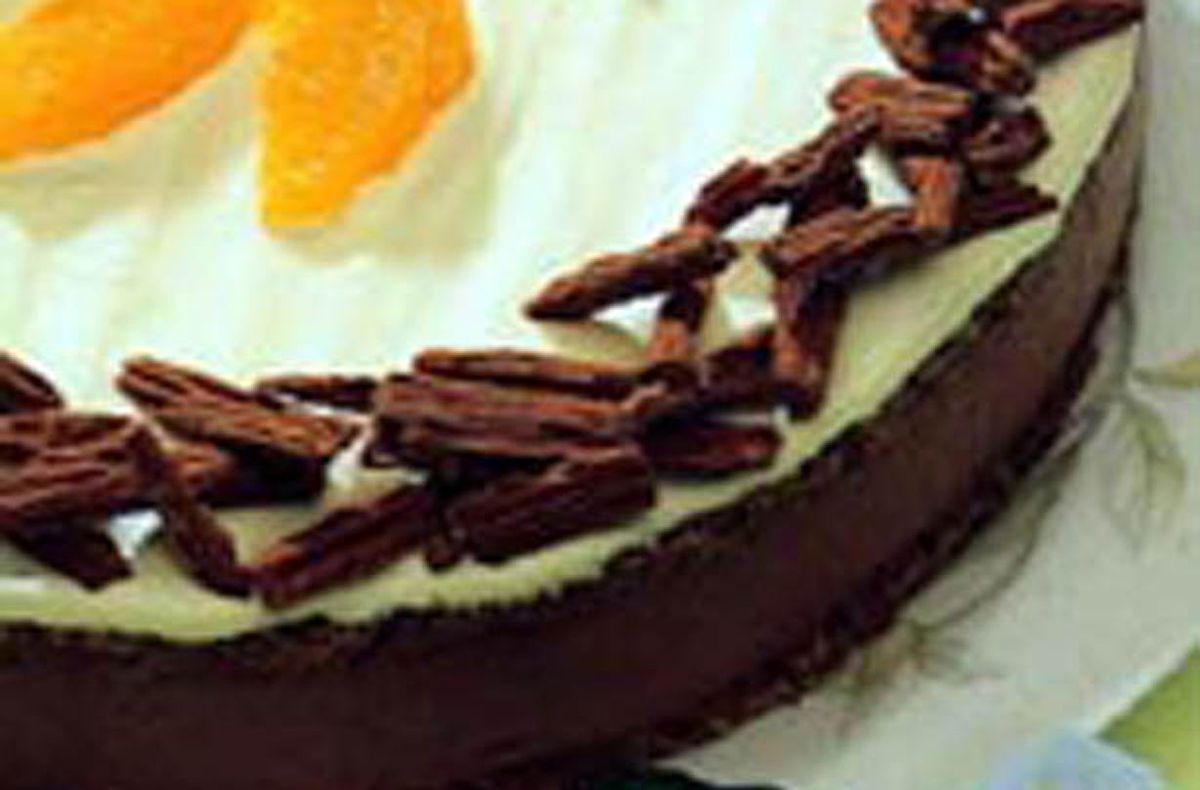 Flake cheesecake | Dessert Recipes | GoodtoKnow
