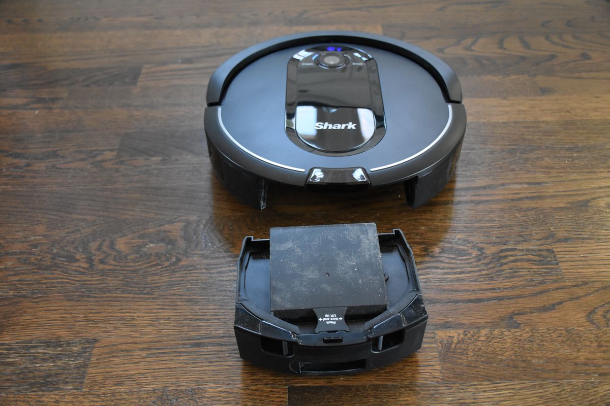 Roomba vs. Shark: Which robot vacuum is best for pet hair? | Tom's Guide