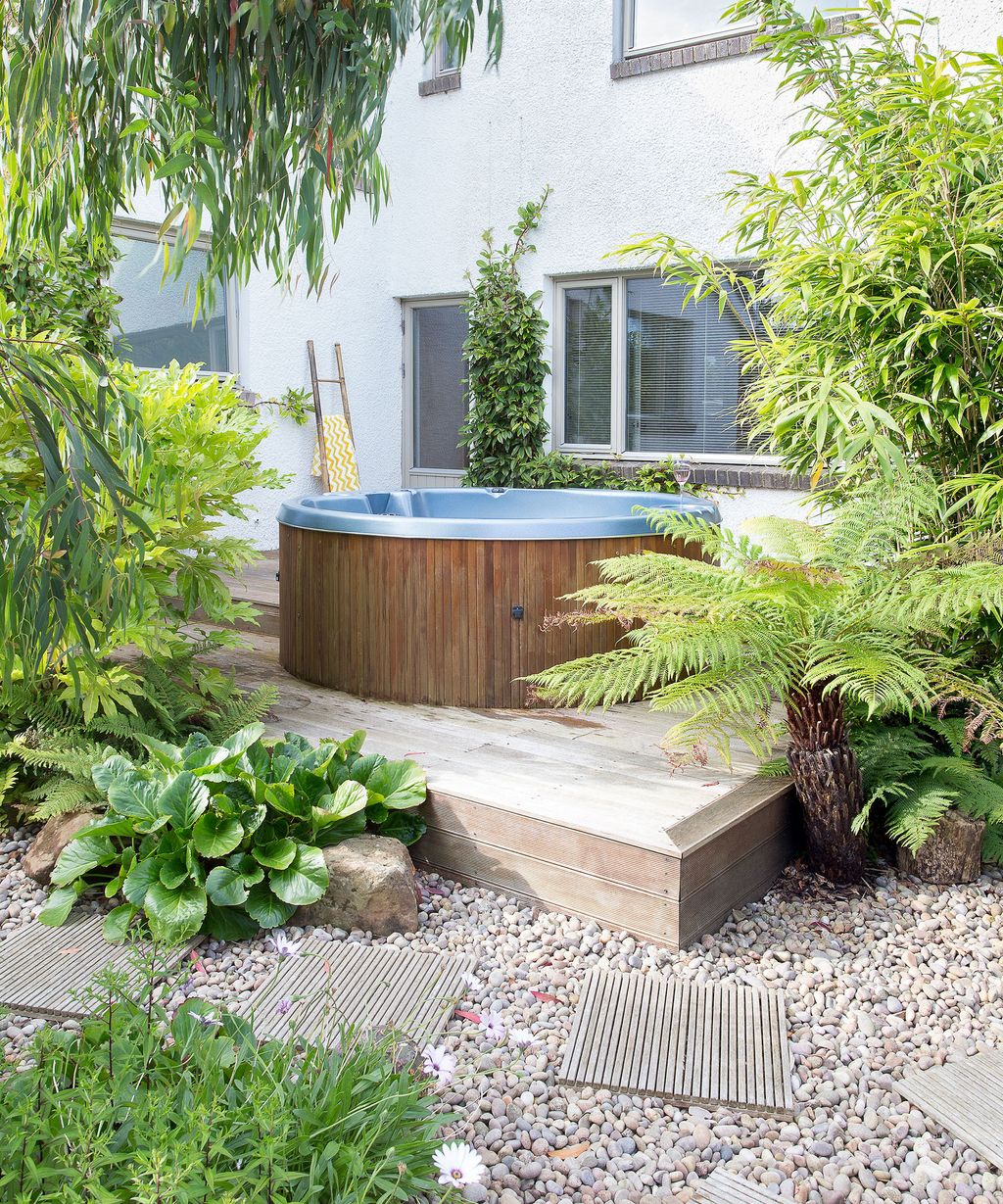 Small deck ideas: 15 designs for tiny spaces | Homes and Gardens