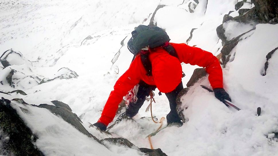 The best ice axes 2025: tested by experts | Advnture